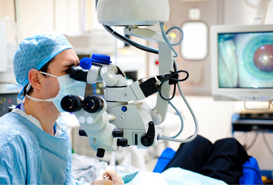 Dr Jeremy Raiter Ophthalmic Surgeon | Home